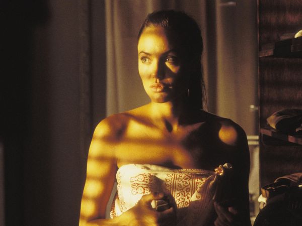 Lara Croft Tomb Raider The Cradle Of Life 2003 Jan De Bont Synopsis Characteristics